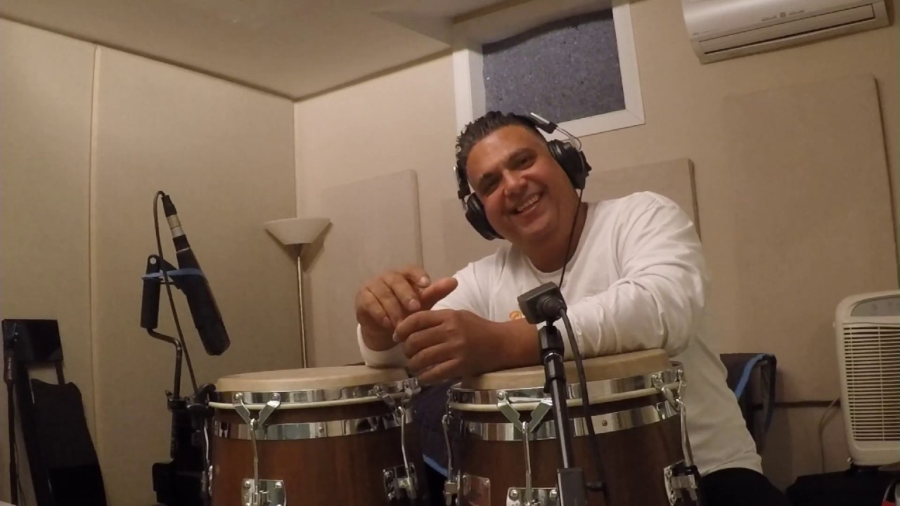 Skylight Recording Live Roberto Quintero - YouTube