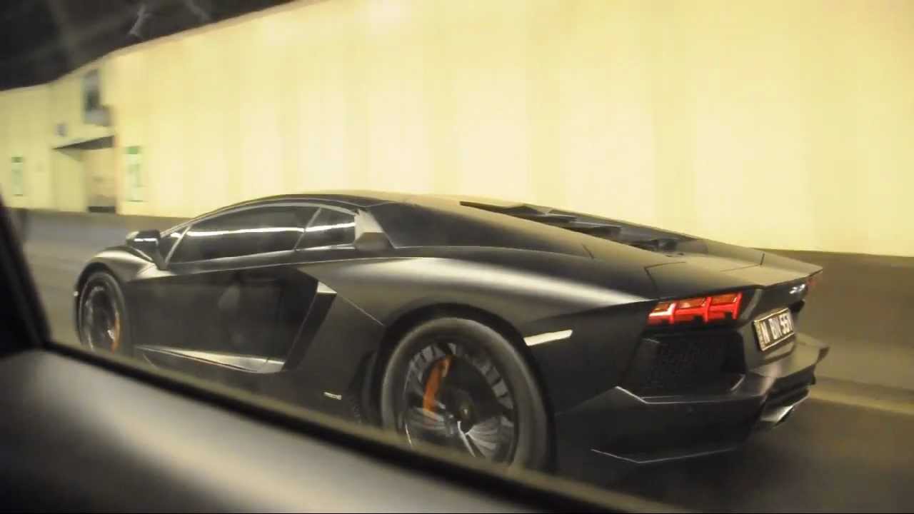 Lamborghini Aventador LP700-4 and Ferrari 458 Italia in Tunnel (Basis ...