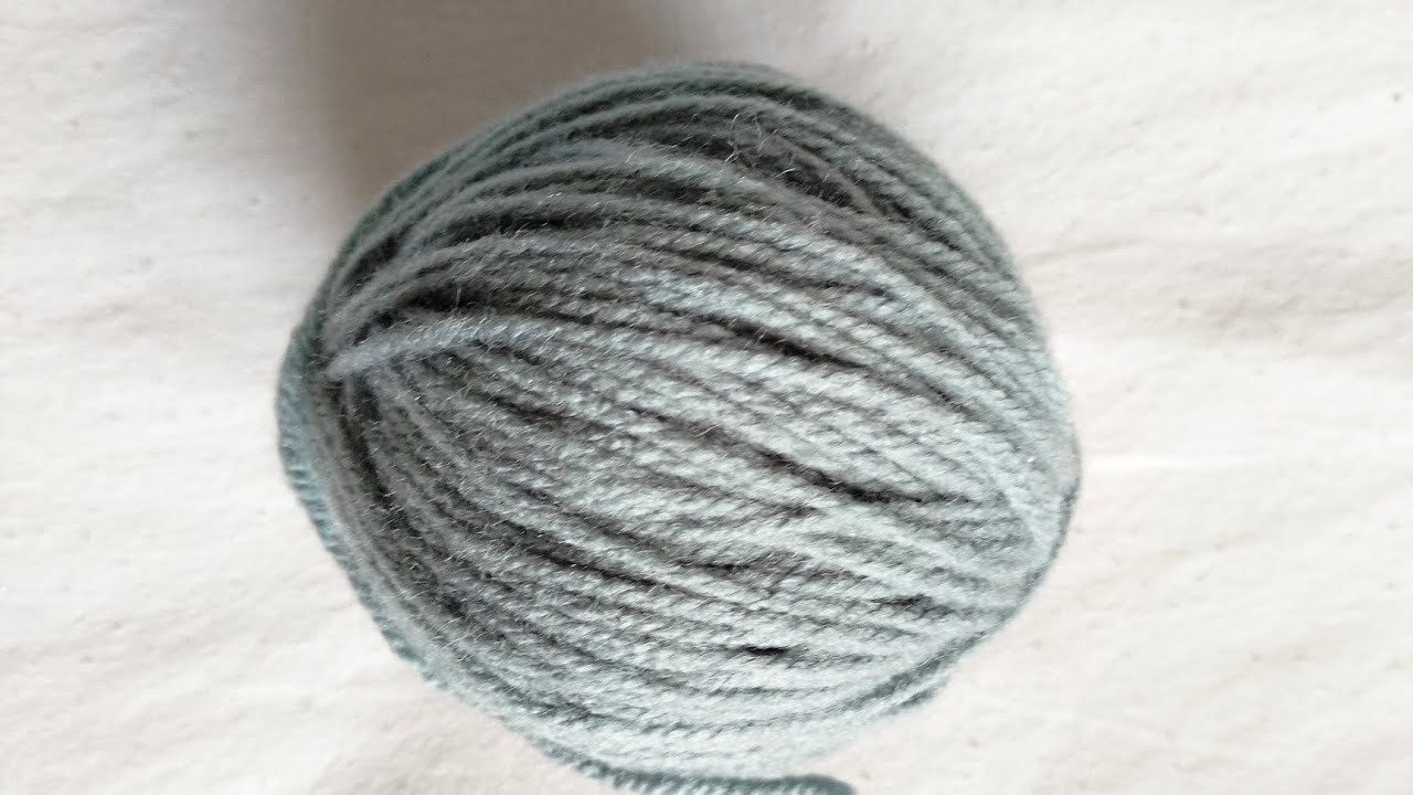 Easy way to make a yarn ball - YouTube