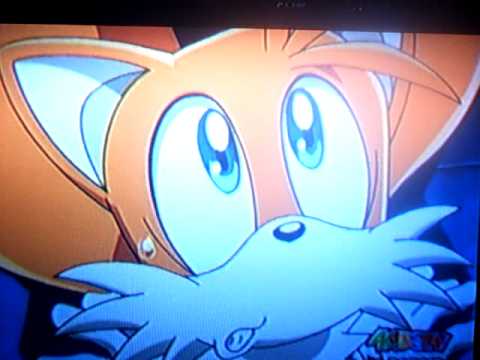 tails is afraid of a blue sky and fluffy clouds - YouTube