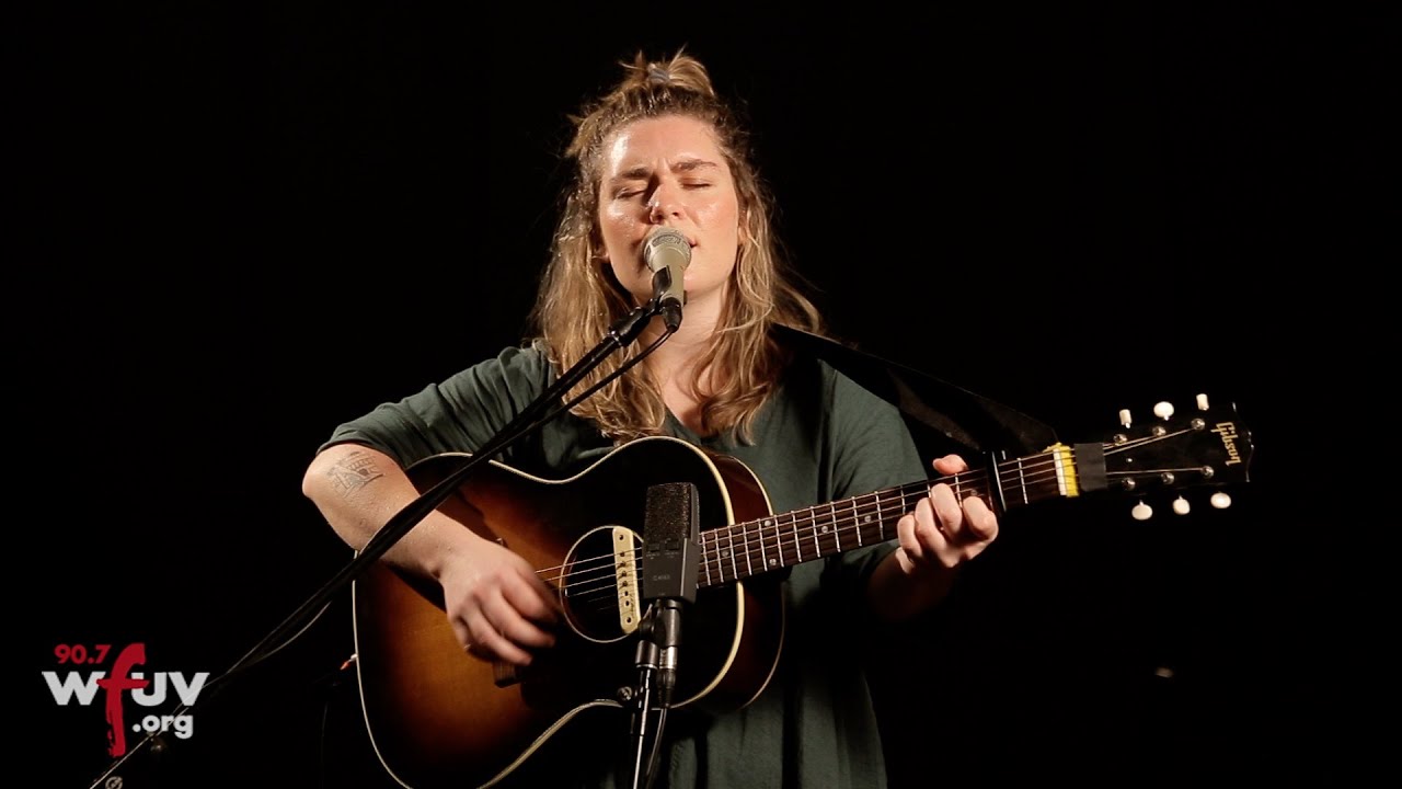 Olivia Barton - "I Love You Just For Trying" (Live at WFUV) - YouTube