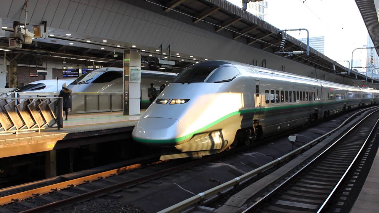 E3系L53編成 つばさ89号 東京発車 - YouTube