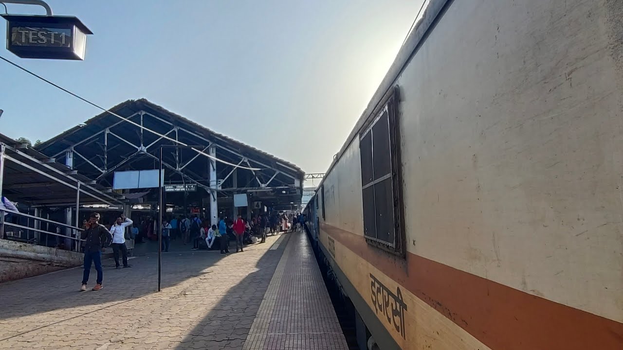 Amazing acceleration of 11302 Udyan Express | Train Track Sound ...