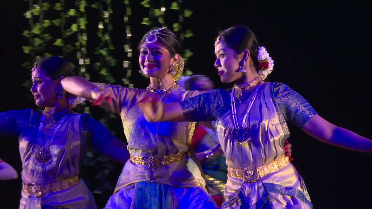 Padma Bhushan Saroja Vaidyanathan | Dance programme | NRF - YouTube
