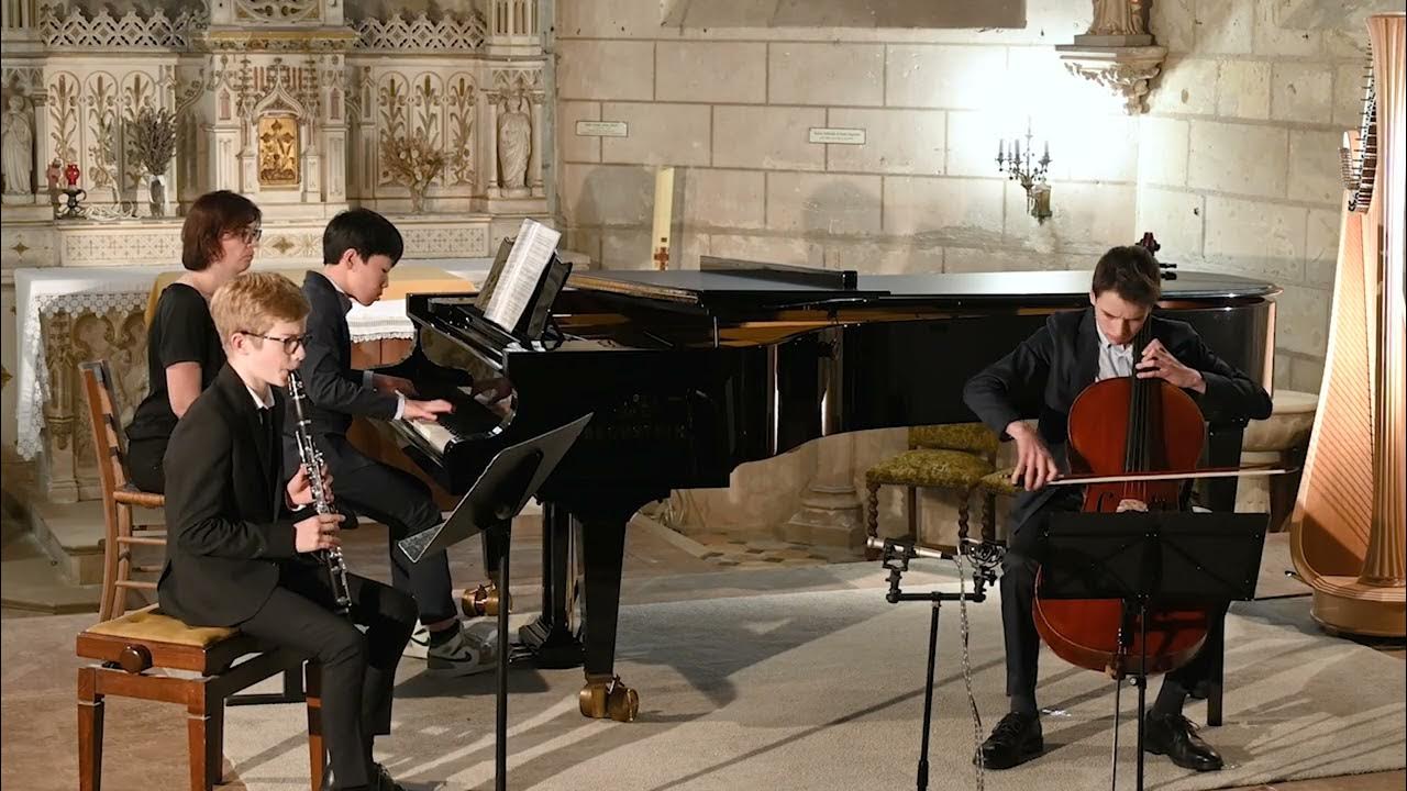 Trio Beethoven "Gassenhauer" I, Allegro con brio - YouTube