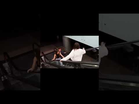 Kovaladıkça kaçan ateş böceğim misin @AhmetCanDündar @ozdincferide @jennieninlelipopu6542