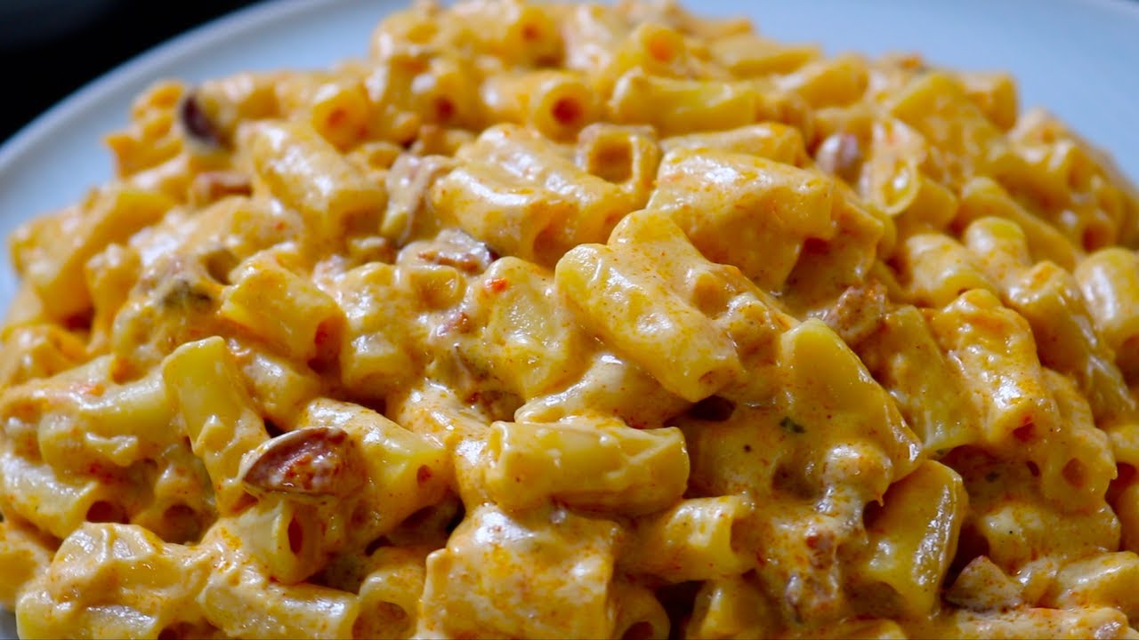 creamy spicy mac and cheese/Cheesy Spicy macaroni pasta recipe/ - YouTube