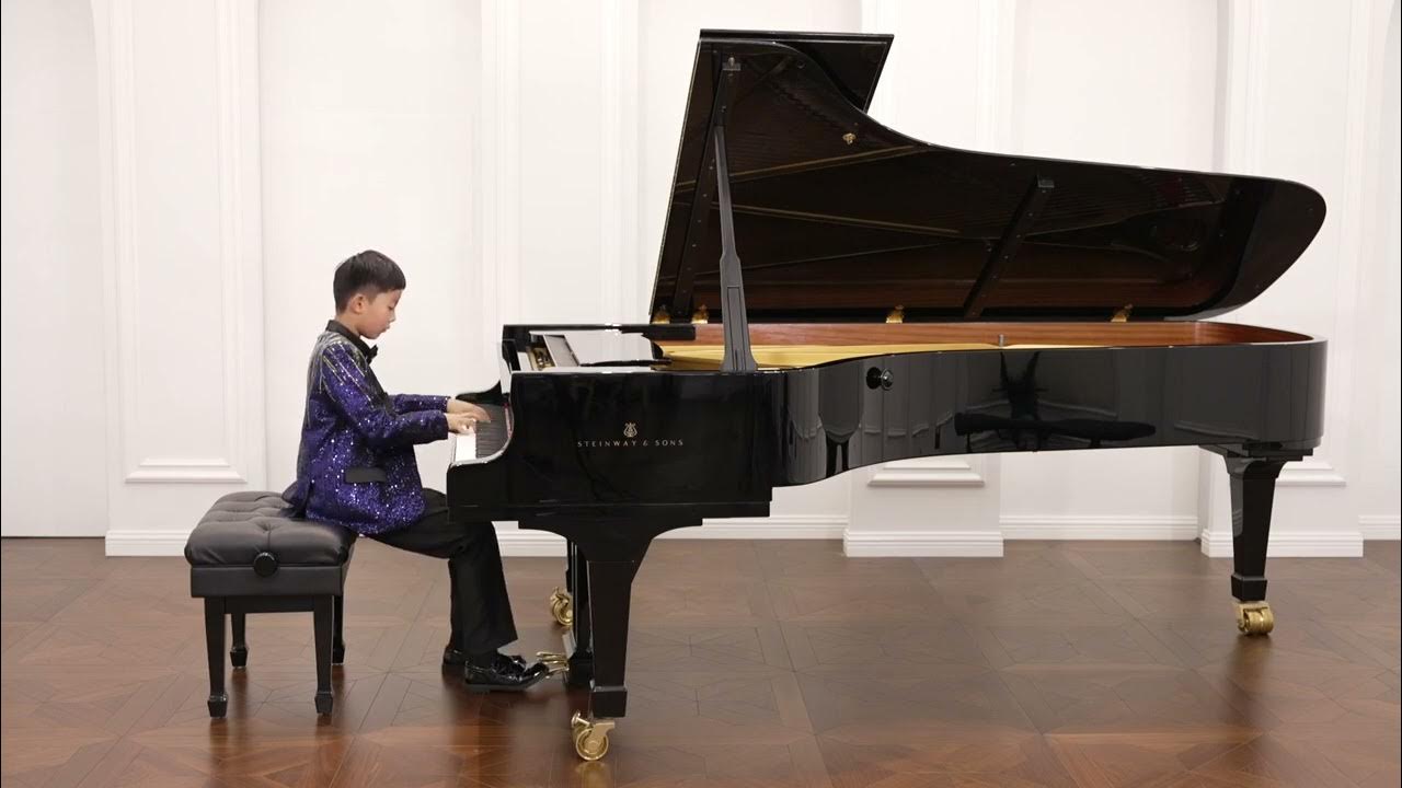 Junbo Wang plays Schubert impromptu op.90 no.2, Chopin etude op.10 no.5 - YouTube