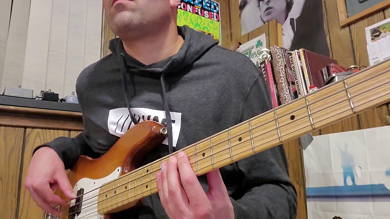 Jackson 5 dancing machine bass riff - YouTube