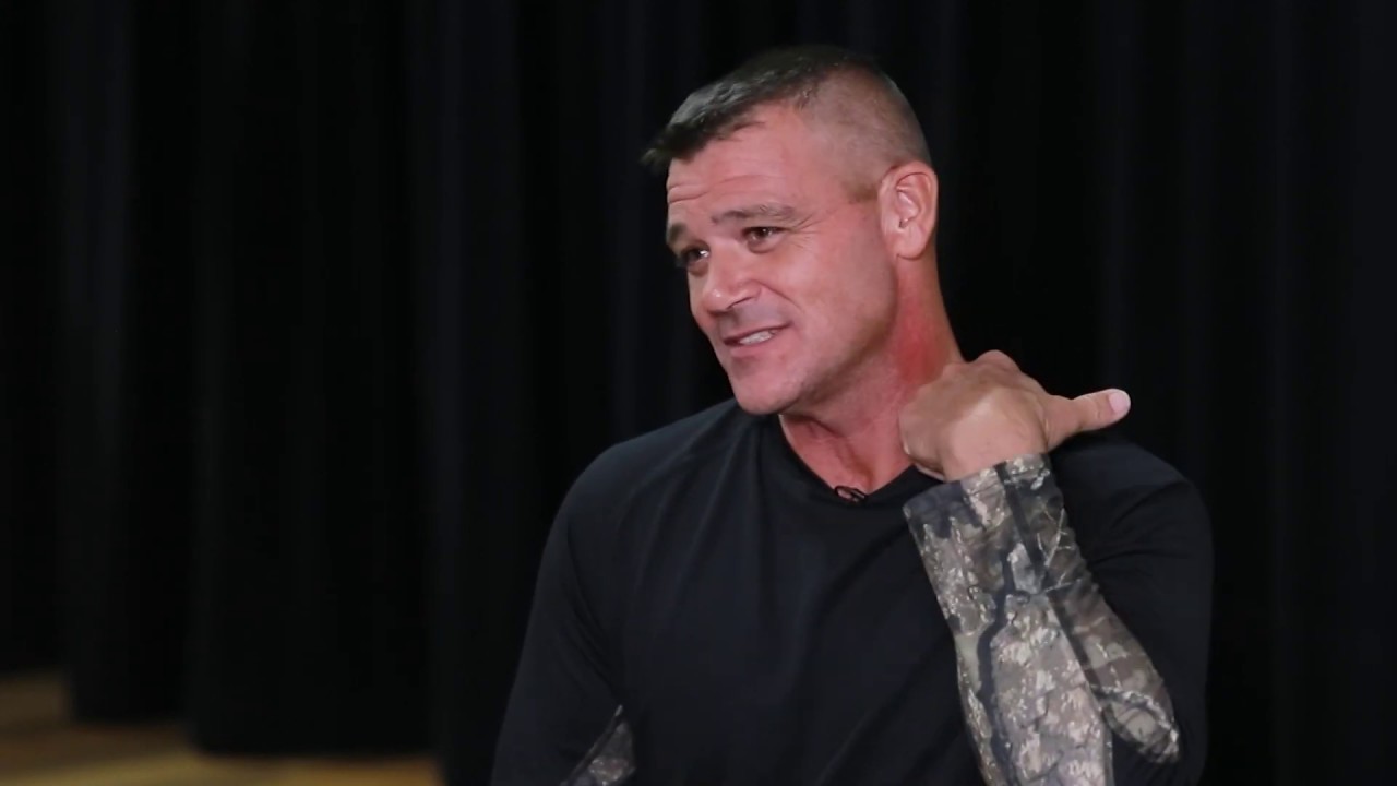 Derrick Keller talks about treatment in the Thai prison - YouTube