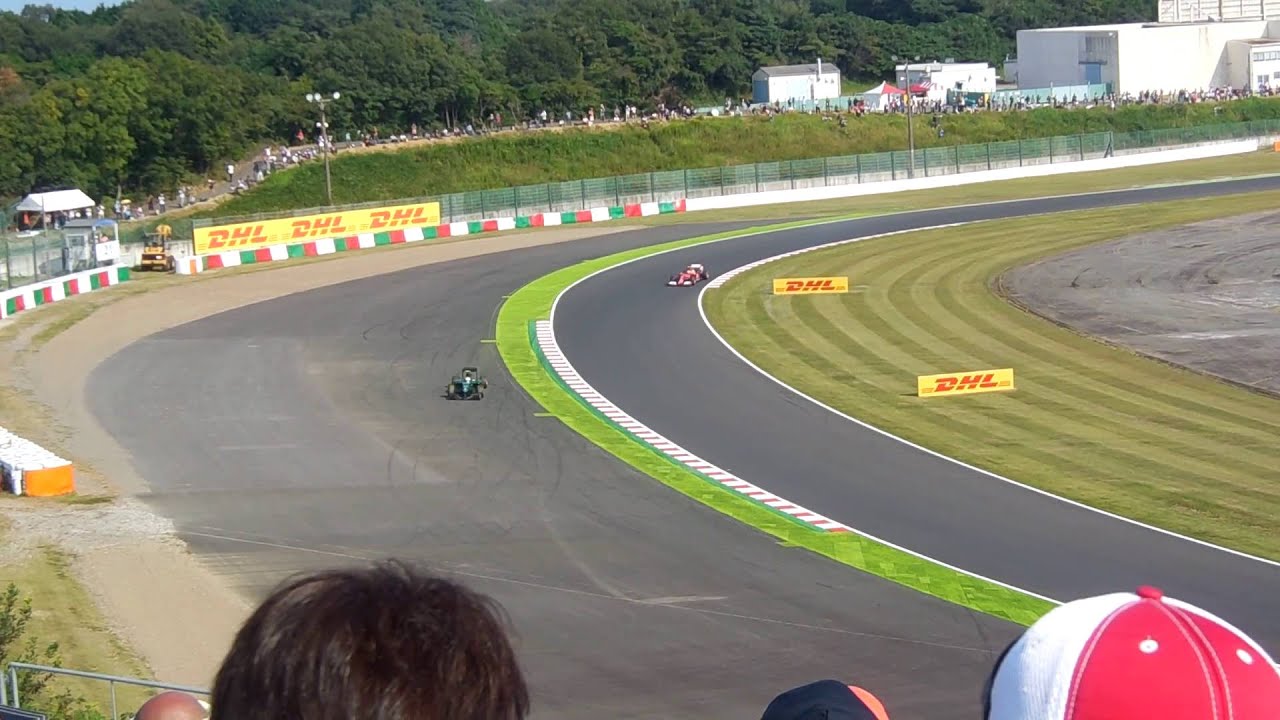 F1 Suzuka 2014, Free practice, Spoon corner, Caterham off the track ...