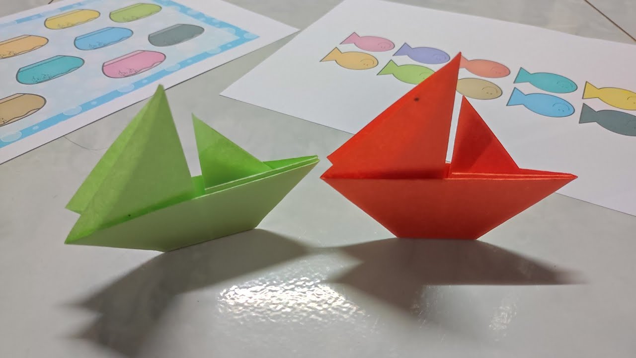 How to Fold a Paper Sailboat (Easy Tutorial) - YouTube