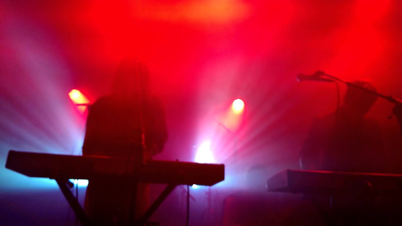 La Femme - La Femme Ressort @ Le Trabendo 28/02/2014 - YouTube