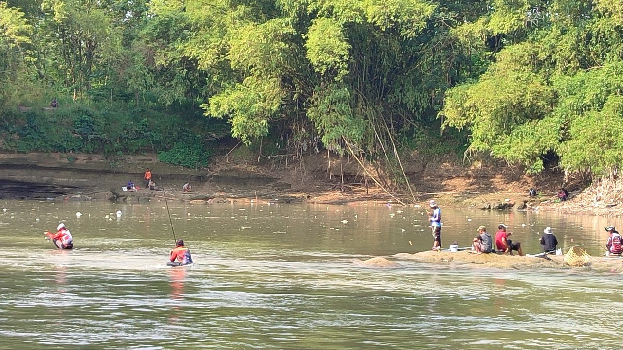 FULL...! ORANG MANCING IKAN DI LOKASI MANCING PENUH IKAN BESAR - YouTube