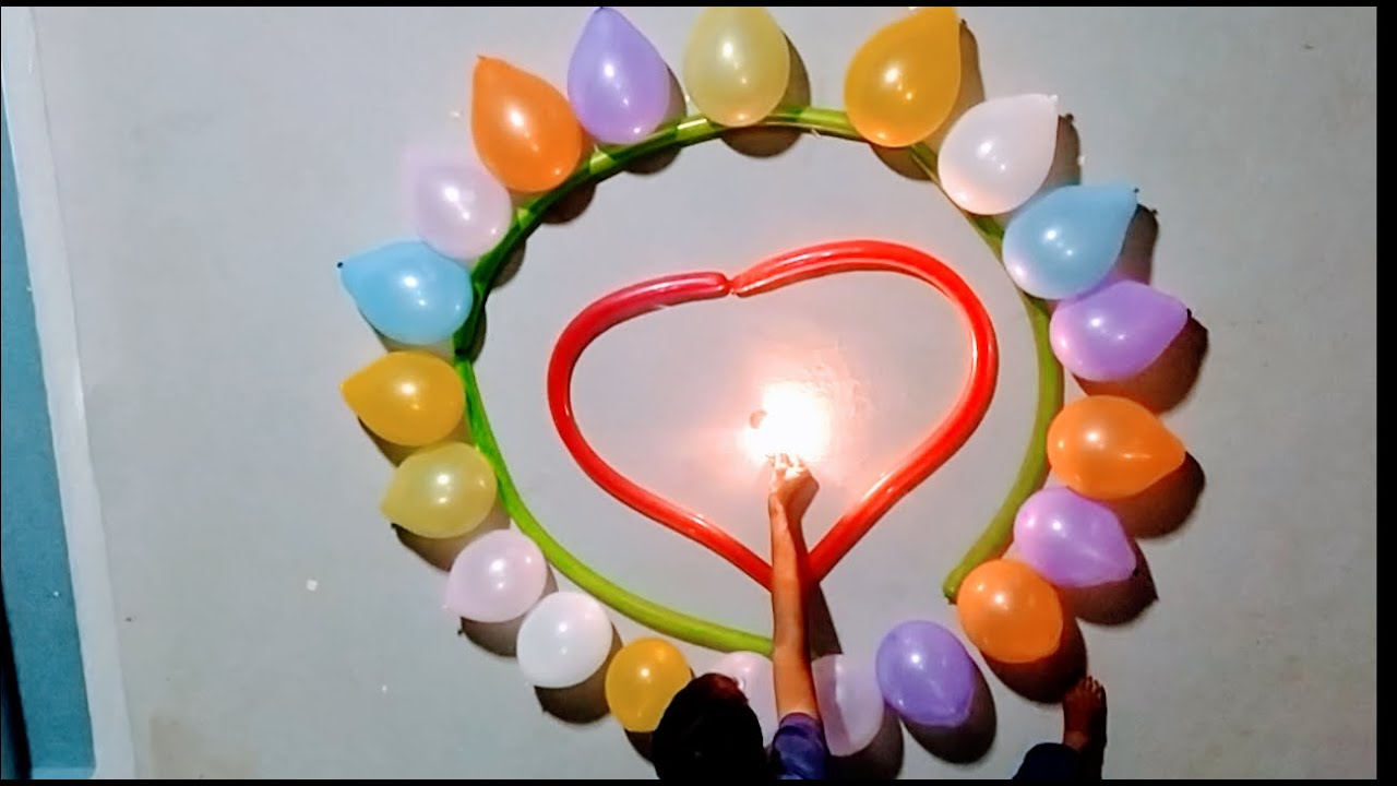 Balloon & Cracker fun 🎈🌀🌀🎈 - YouTube