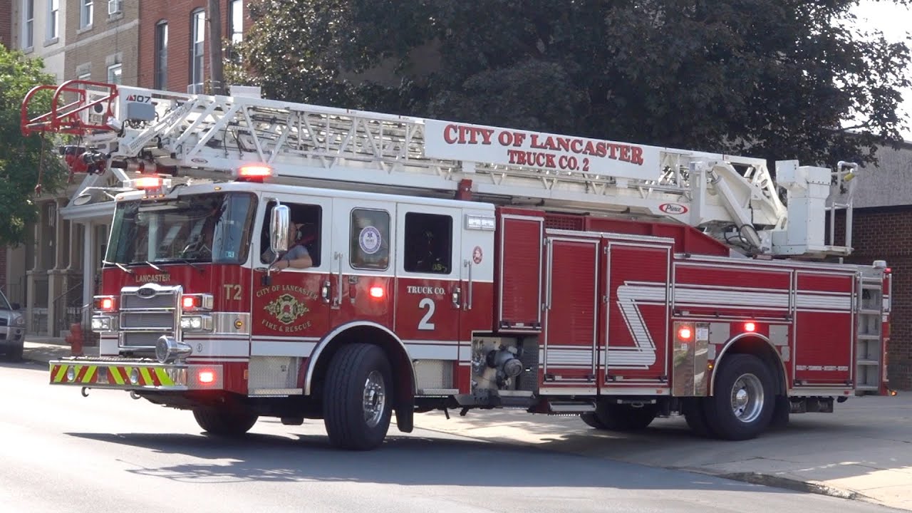 Lancaster City Bureau of Fire Truck 64-2 Responding - YouTube