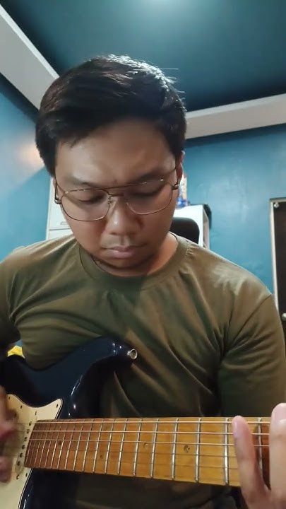 Guitar Exercise: Finding the triads in the entire fretboard. - YouTube