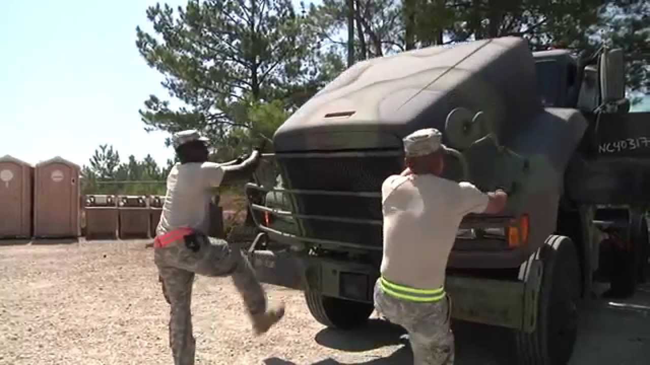 Maintenance Soldiers Keep Army Rolling Along during QLLEX 2014 - YouTube