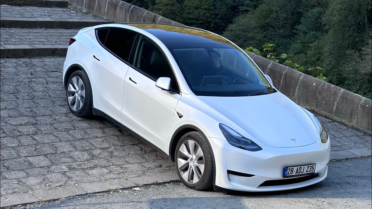 TESLA MODEL Y SR DENİZ KENARI SIFIR EĞİM 0-100 HIZLANMA 159 KW - YouTube