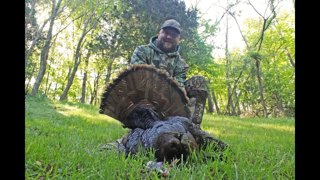 Turkey Hunt - Cary Barlowe - "Limb Hanger" - YouTube