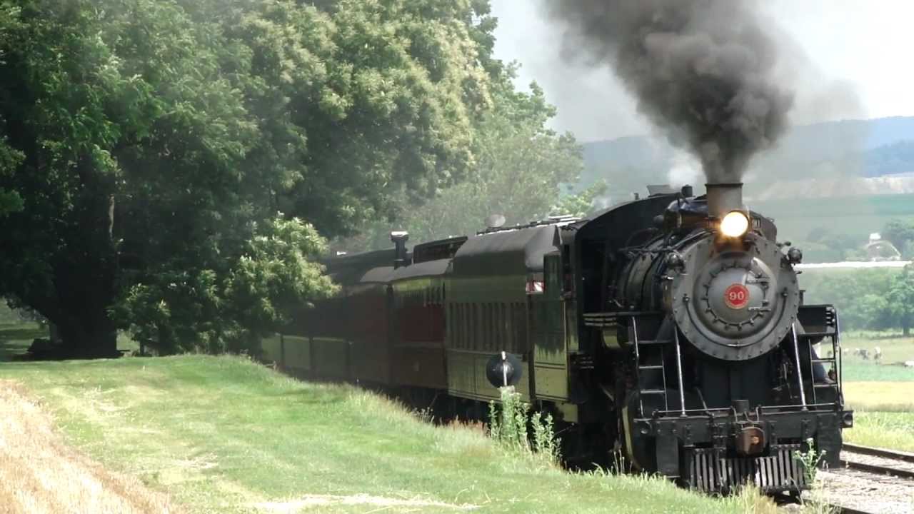 Strasburg Railroad Steam Engine #90 Leaving Groff's - YouTube