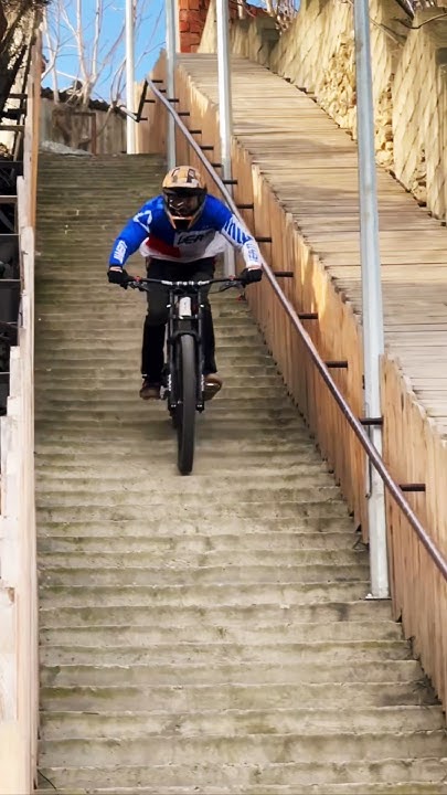 Ван дей - YouTube