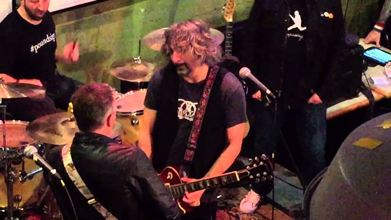 Mike McCready and Tim DiJulio Guitar Solo - Bring It On Home - YouTube