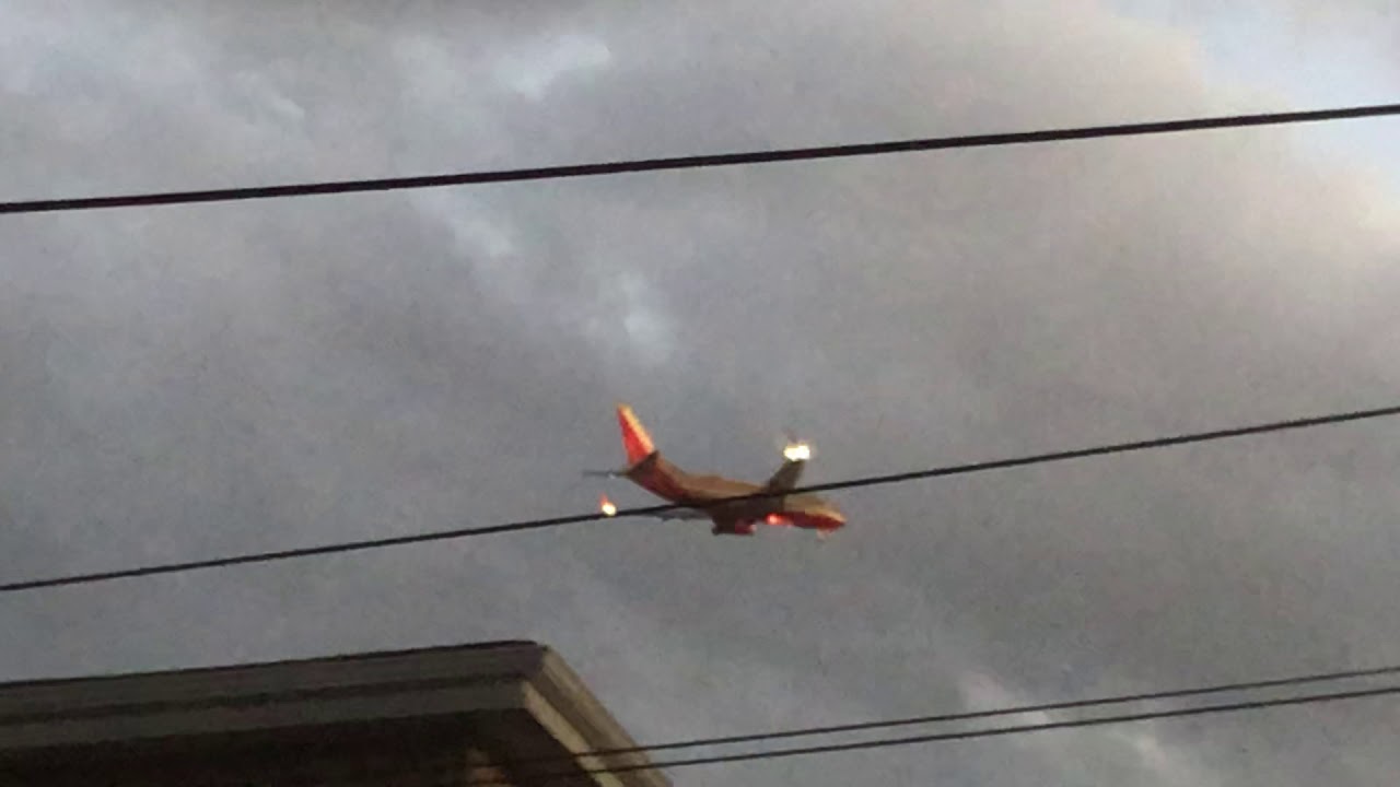 Southwest Airlines Flight 6409 MDW (Classic Retro Livery) - YouTube