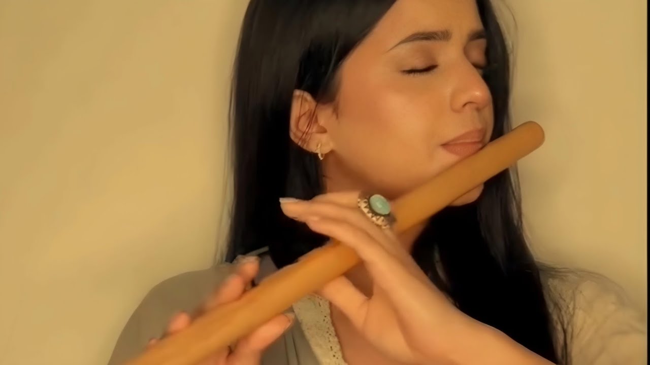 Krishna Flute Music 🎶 #krishna #flutemusic - YouTube