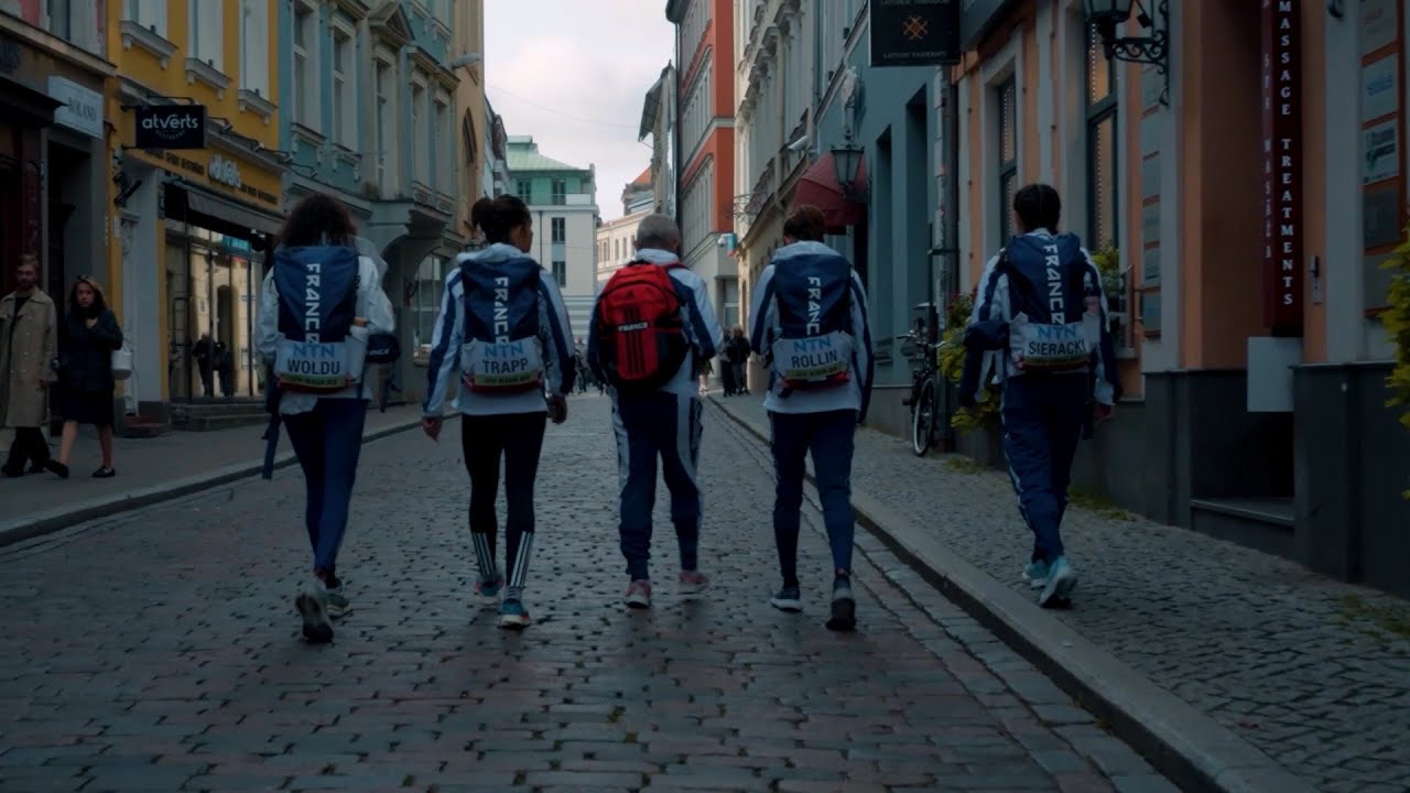 RUNNING SISTERS - Episode 1 / 4 - YouTube