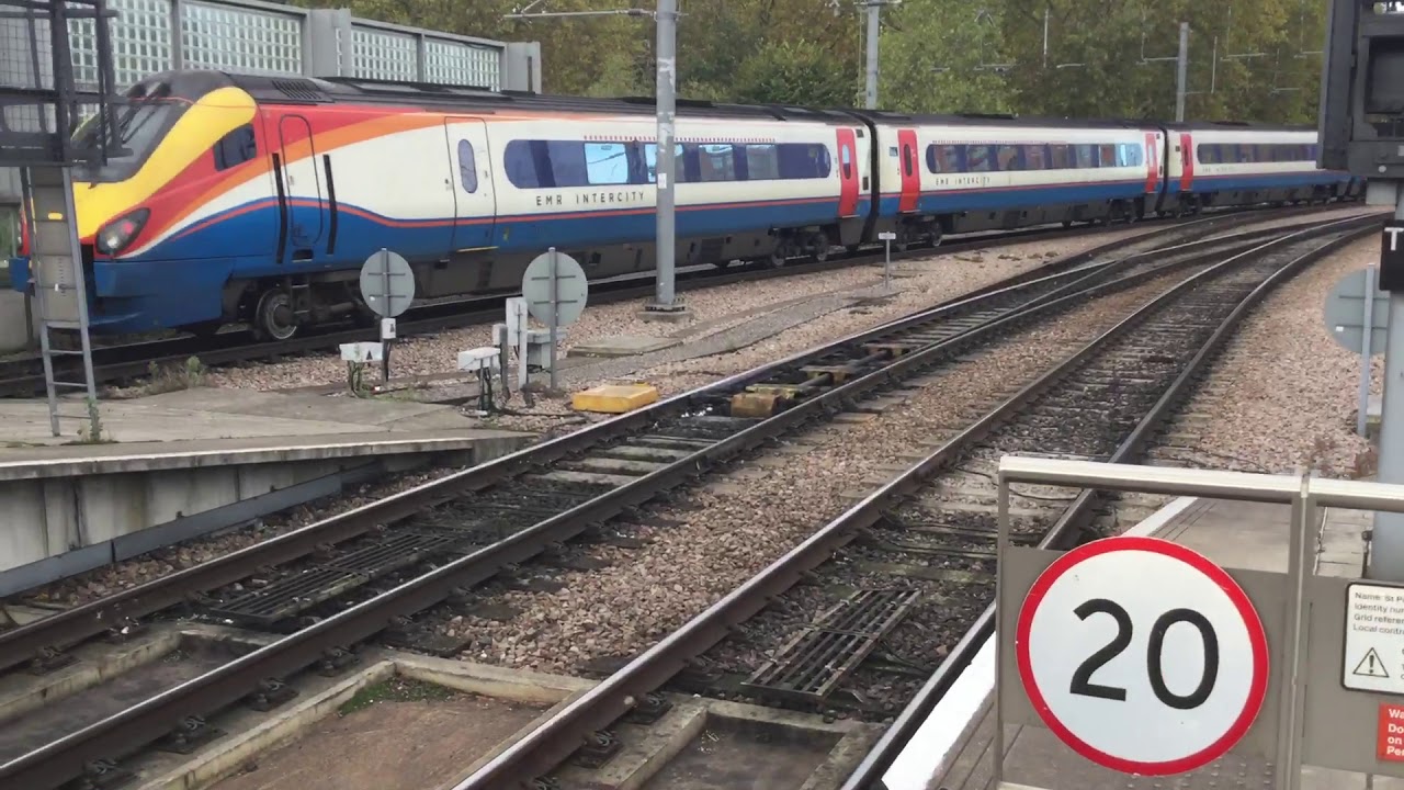 Trains around at London station EMR - YouTube