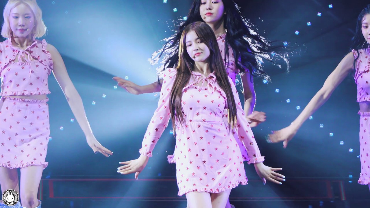 [4K] 200104 모모랜드 낸시 직캠 'BAAM' MOMOLAND(NANCY) Fancam By 벤뎅이 - YouTube