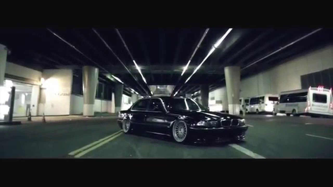 BMW E38 STANCE - YouTube