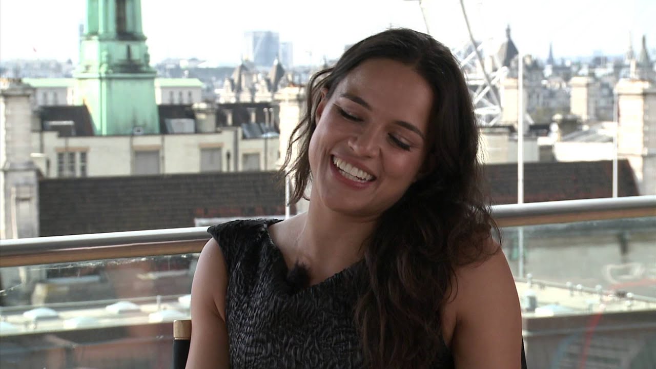 Michelle Rodriguez talks about fight scenes in Fast and Furious 6 - YouTube