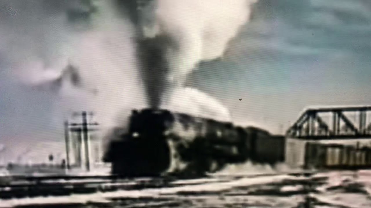 Union pacific big boy awesome whistle in the snow - YouTube