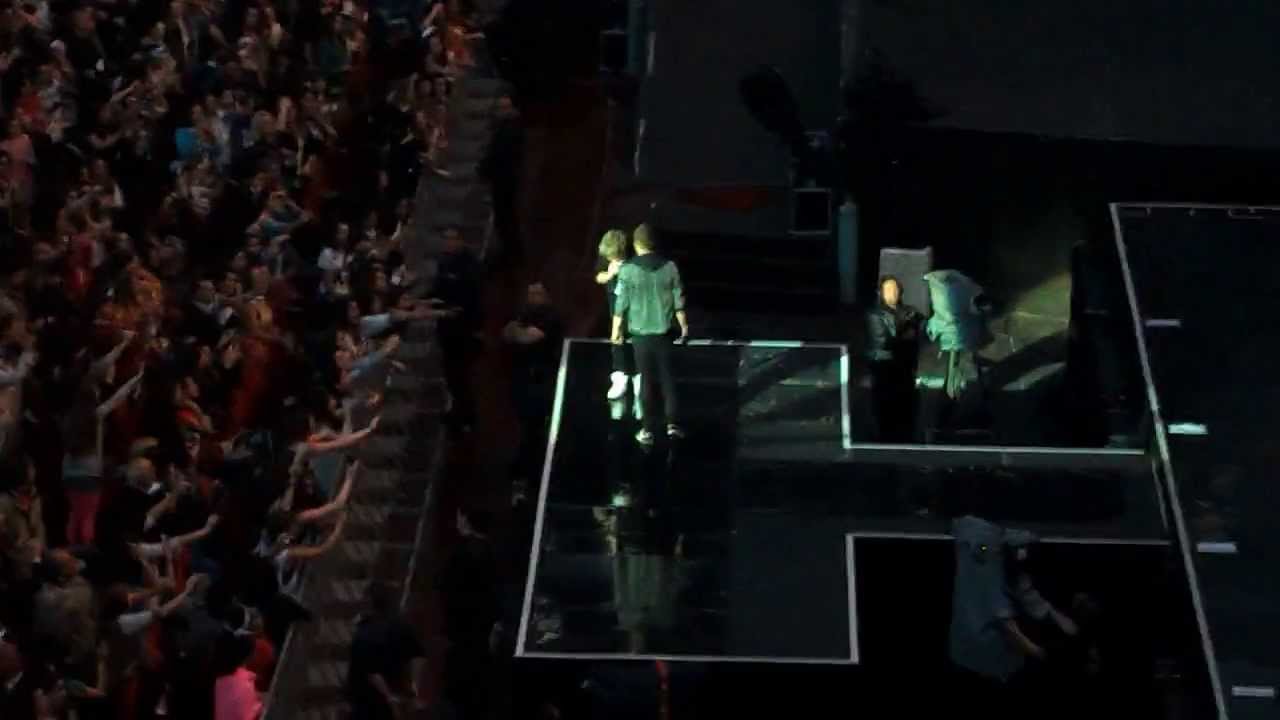 One Direction TMH World Tour - 19/05/2013 Arena di Verona - YouTube