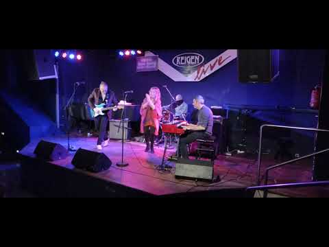 Matt Schofield Trio & Christine Tambakas - Them Changes (Jimi Hendrix ...