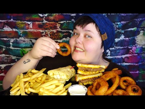Greasy Diner Food MUKBANG! | Patty Melt, Onion Rings, French Fries ...