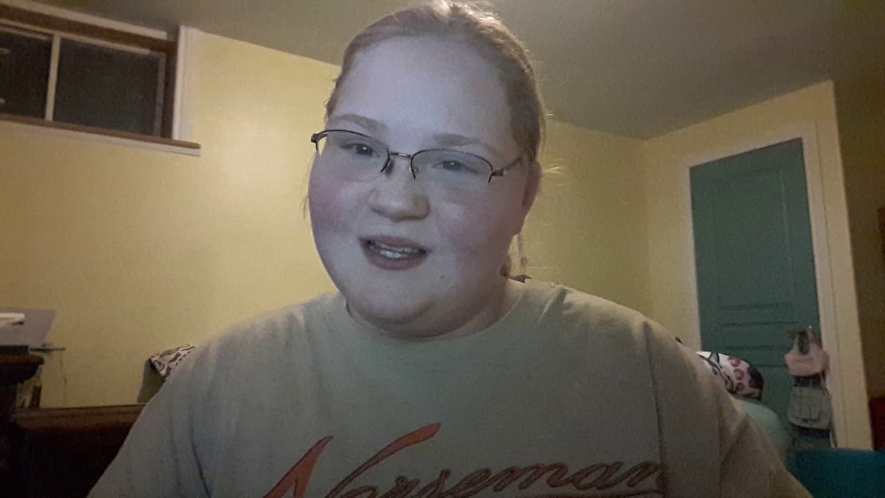 Mekeyla sings to Sacha Visagie - YouTube