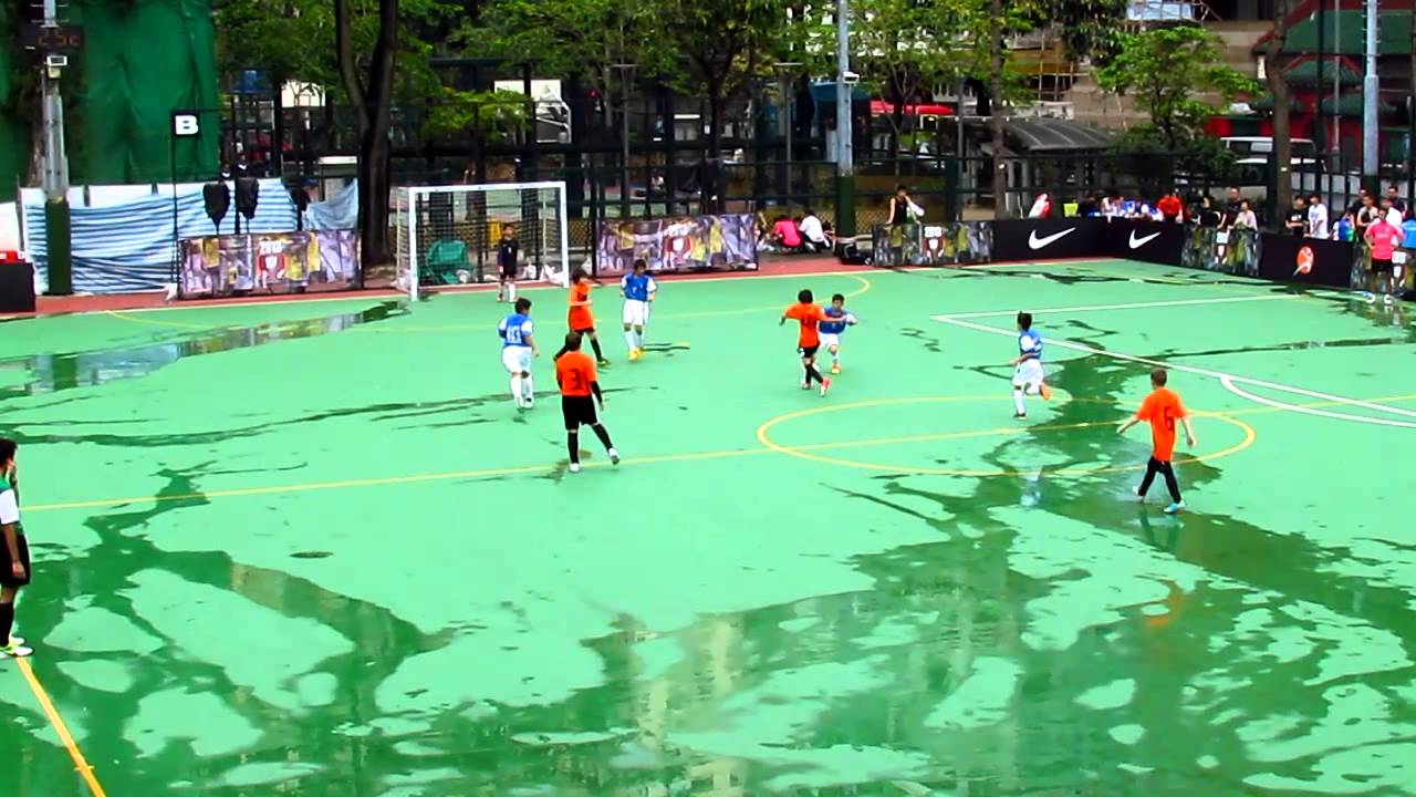 2013 NIKE 5 U12 (4強) 傑志B vs Tai Tam Tiger(一分半鐘入兩球) - YouTube