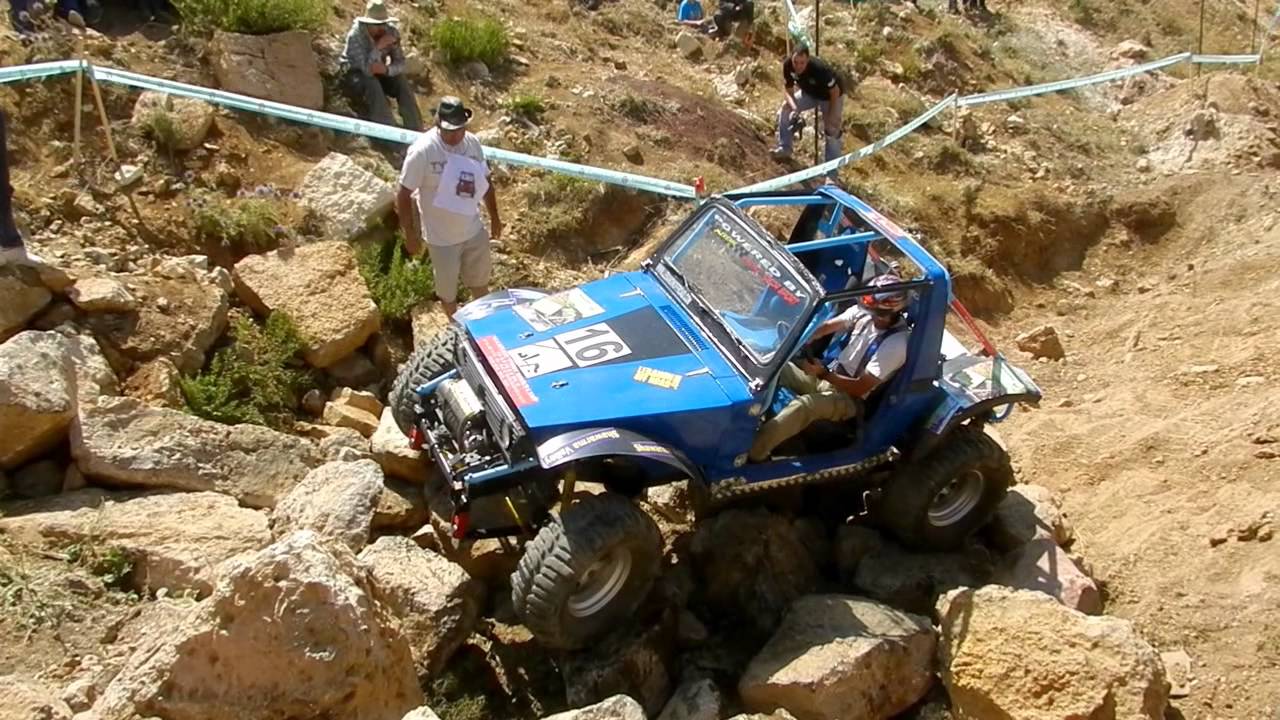 Suzuki Samurai OffRoad trial competition - YouTube