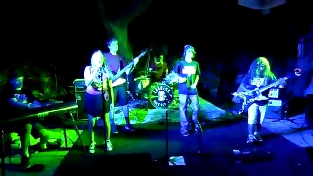 Free Pizza Band Rocking Laguna Beach CA - YouTube