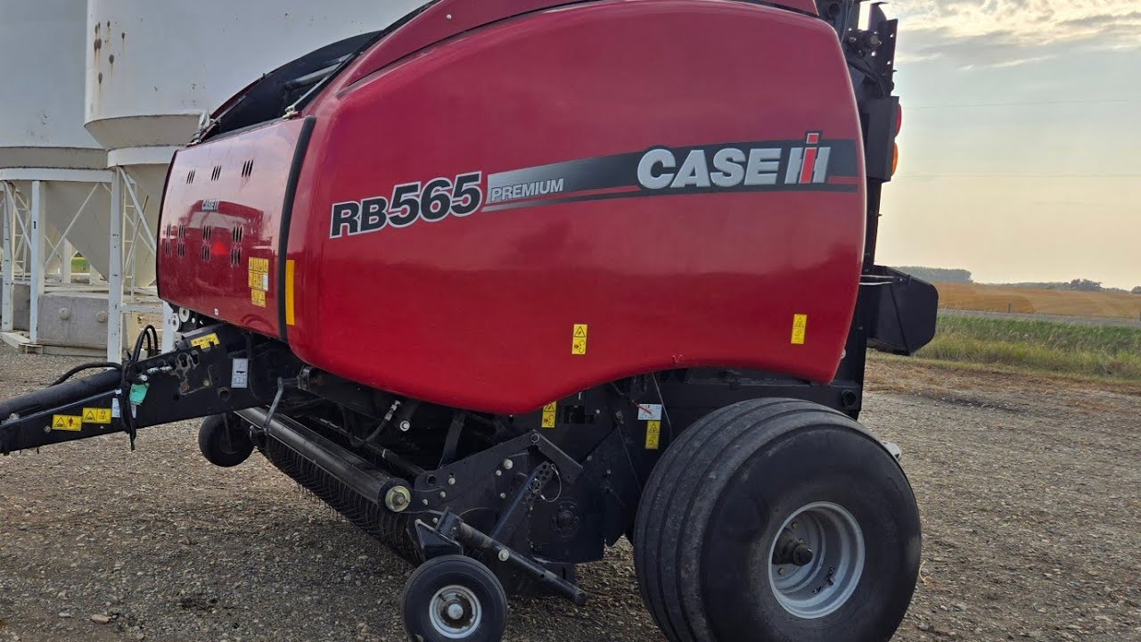 Case RB565 Premium - YouTube