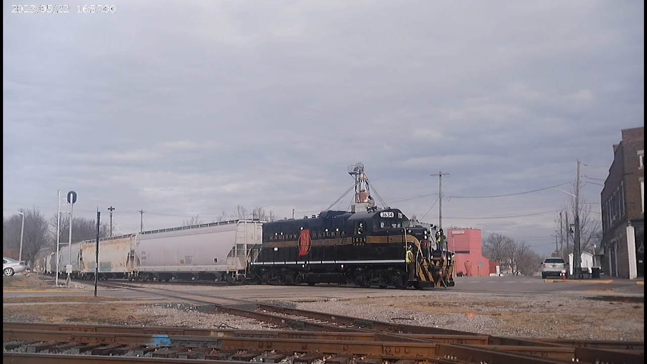 Madison Railroad 3634 & CSX at North Vernon & Indiana Railroad SAHW at ...