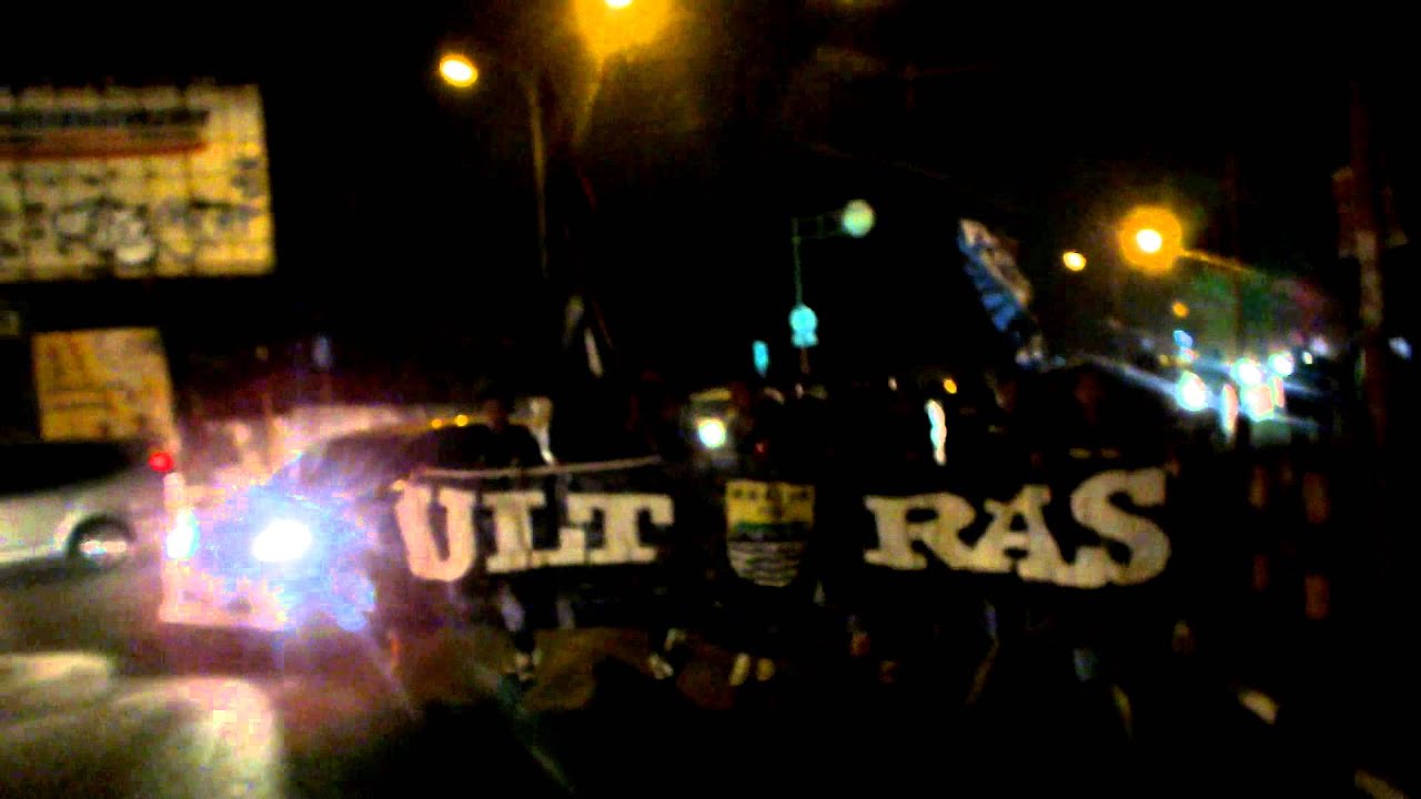 Corteo Ultras Persib - YouTube
