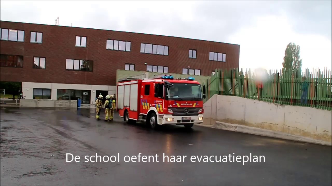 SGI Lennik oefent evacuatieplannen - YouTube