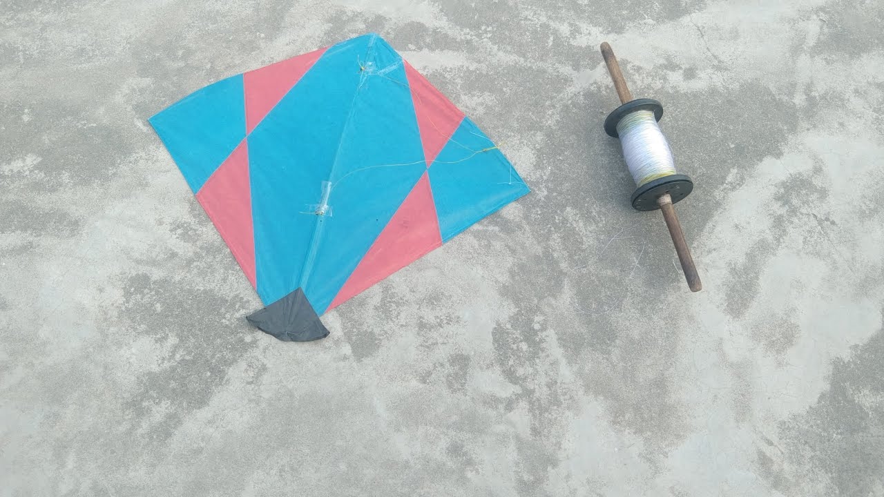 तावा काईट फ्लाइंग | Tawa Kite Flying | Ghar Ki Patangbazi. - YouTube
