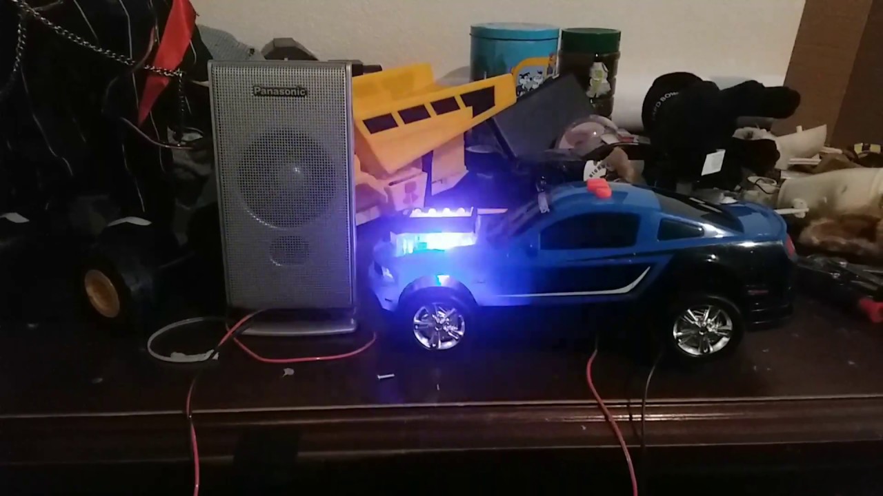 Road Rippers 2011 lightning rods Ford Mustang with speaker modification ...