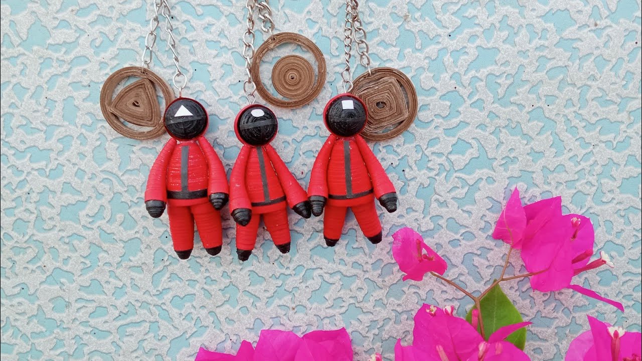 DIY Squid Game keychain | Paper Quilling Squid Game Keychain tutorial ...