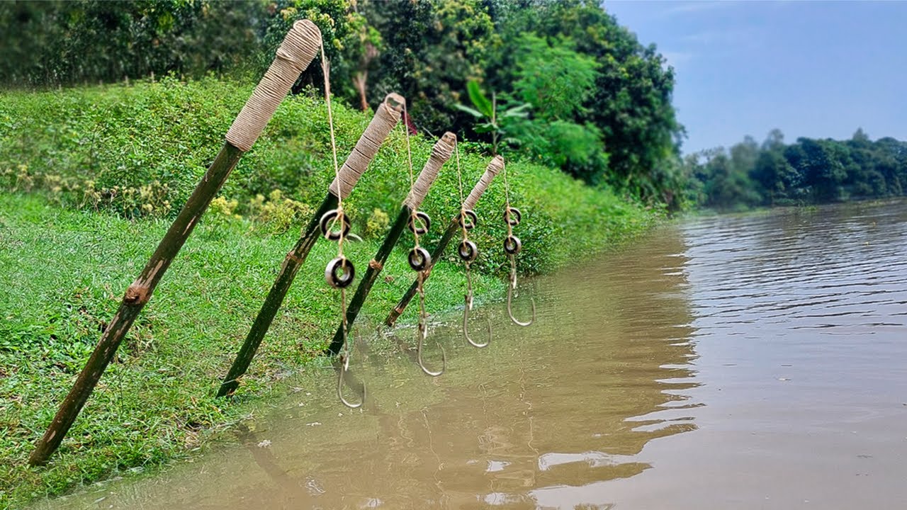 Unique Hook Fishing Technique | Hunting Big Fish By Hook in River ...